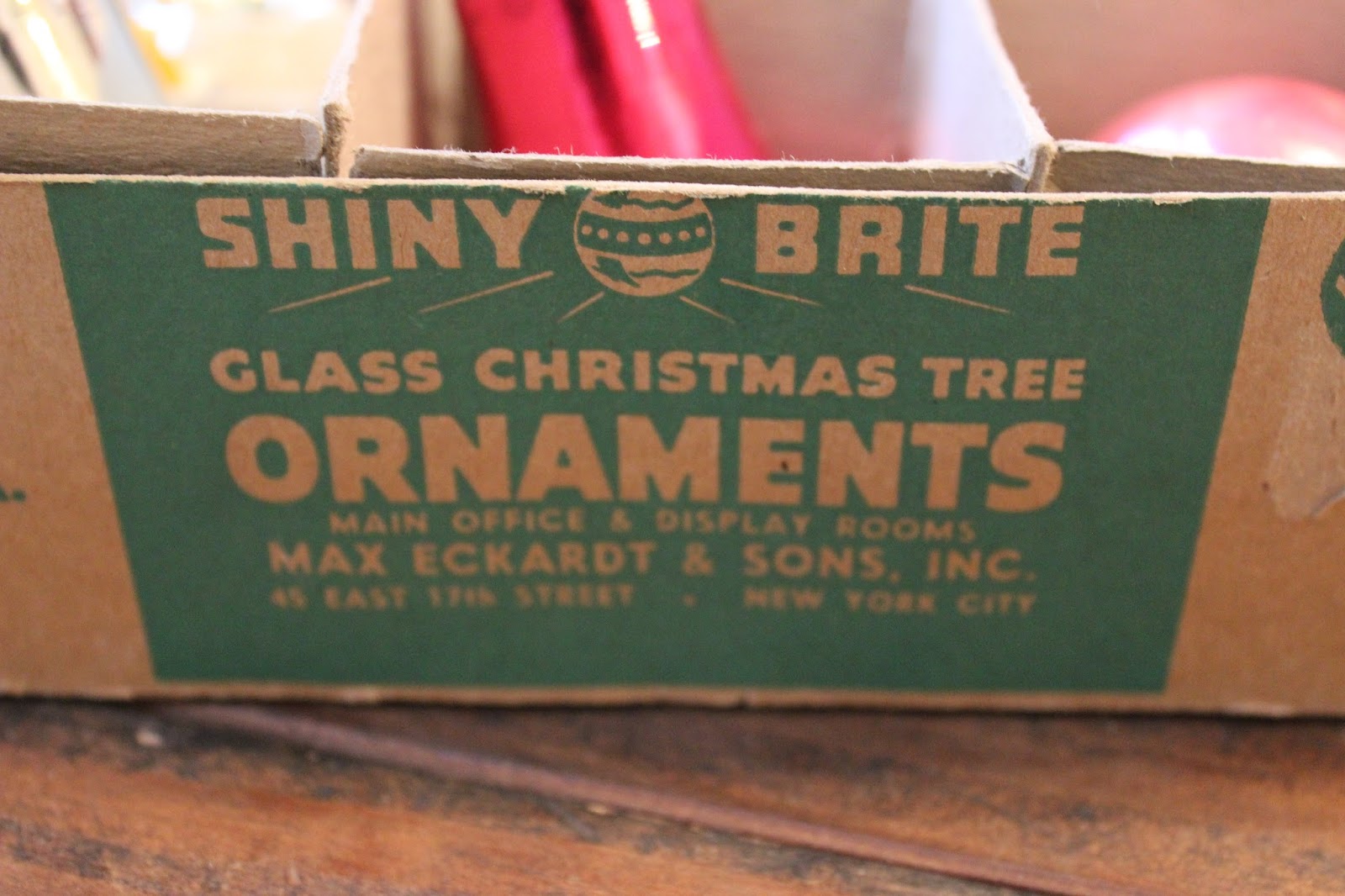The Story Behind Vintage “Shiny Brite” Christmas Ornaments – Old Time World